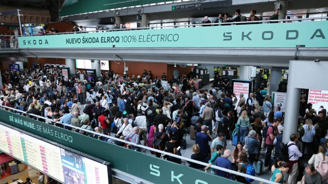 España investigará si el masivo apagón fue un sabotaje informático ...